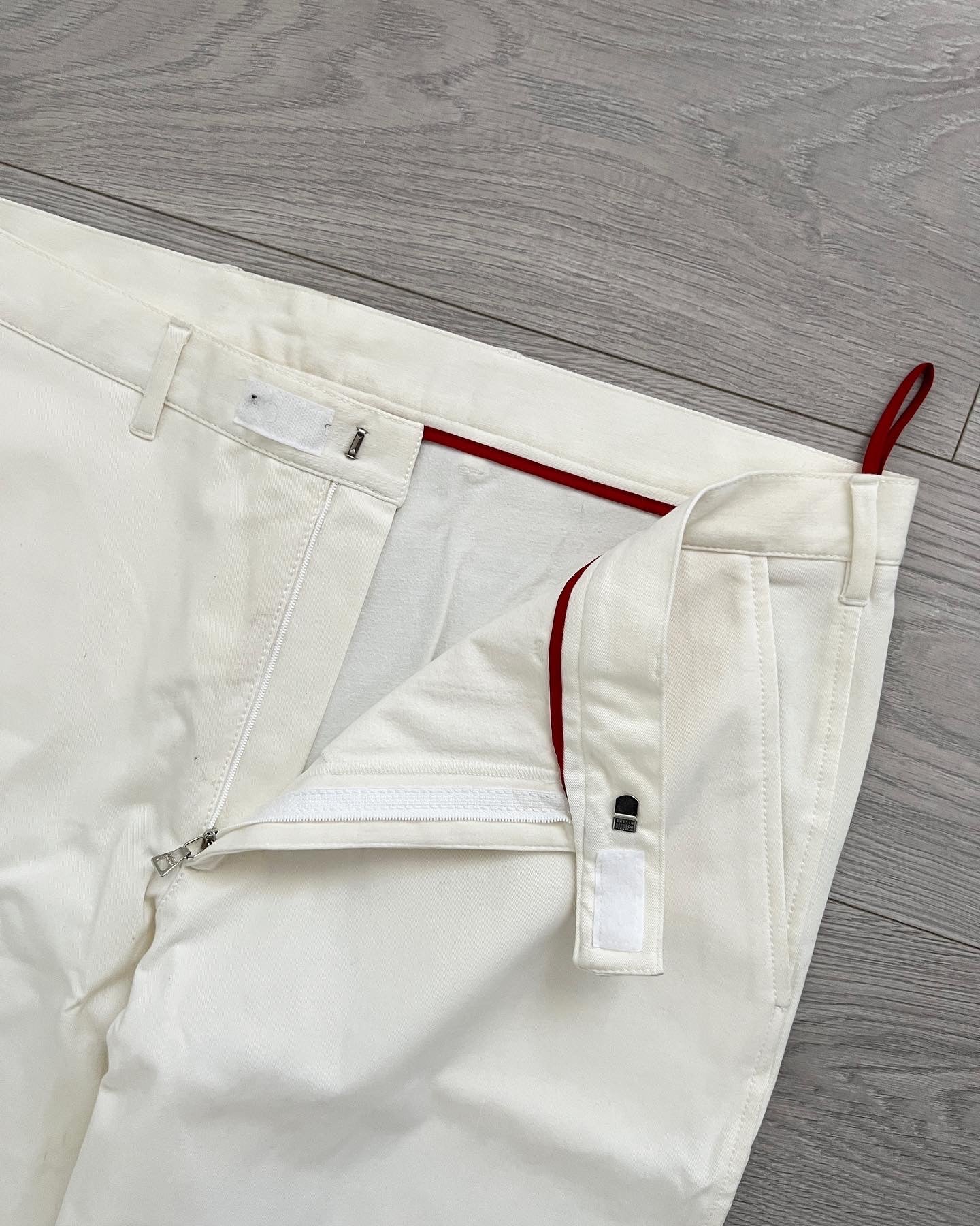 Prada Sport FW2002 Red Tab White Pants - Size 38 – NDWC0 Shop Prada Sport FW2002 Red Tab White Pants - Size 38 – NDWC0 Shop
